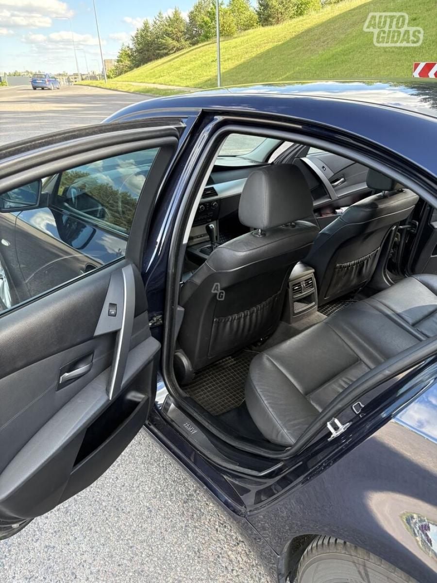 Zils BMW 530 2006 Alīta, ar dzinēja tilpumu 3.00 L un nobraukumu 360 tūkst. km par 4000 €, foto 14 vietnē AUTOMOTO.COM.LV