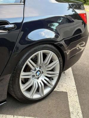 Blue BMW 530 2006 in Vilnius, with an engine capacity of 2.99 L and mileage of 313 thousand km for 5999 €, photo 13 on AUTOMOTO.COM.LV