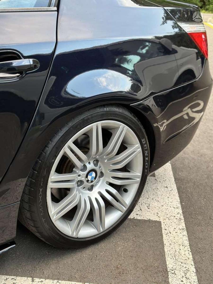 Blue BMW 530 2006 in Vilnius, with an engine capacity of 2.99 L and mileage of 313 thousand km for 5999 €, photo 13 on AUTOMOTO.COM.LV