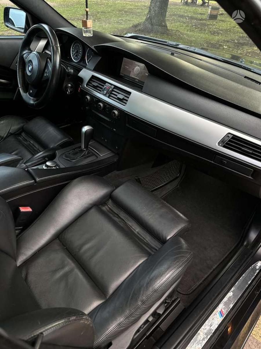 Blue BMW 530 2006 in Vilnius, with an engine capacity of 2.99 L and mileage of 313 thousand km for 5999 €, photo 15 on AUTOMOTO.COM.LV