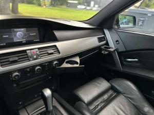 Blue BMW 530 2006 in Vilnius, with an engine capacity of 2.99 L and mileage of 313 thousand km for 5999 €, photo 18 on AUTOMOTO.COM.LV