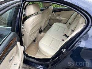 Blue BMW 530 2007 in Riga, with an engine capacity of 3.00 L and mileage of 240 thousand km for 6400 €, photo 8 on AUTOMOTO.COM.LV
