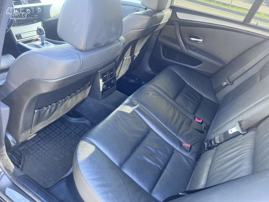 Zils BMW 530 2007 Kauņa, ar dzinēja tilpumu 3.00 L un nobraukumu 474 tūkst. km par 5800 €, foto 11 vietnē AUTOMOTO.COM.LV
