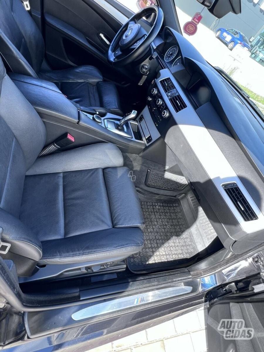 Zils BMW 530 2007 Kauņa, ar dzinēja tilpumu 3.00 L un nobraukumu 474 tūkst. km par 5800 €, foto 14 vietnē AUTOMOTO.COM.LV