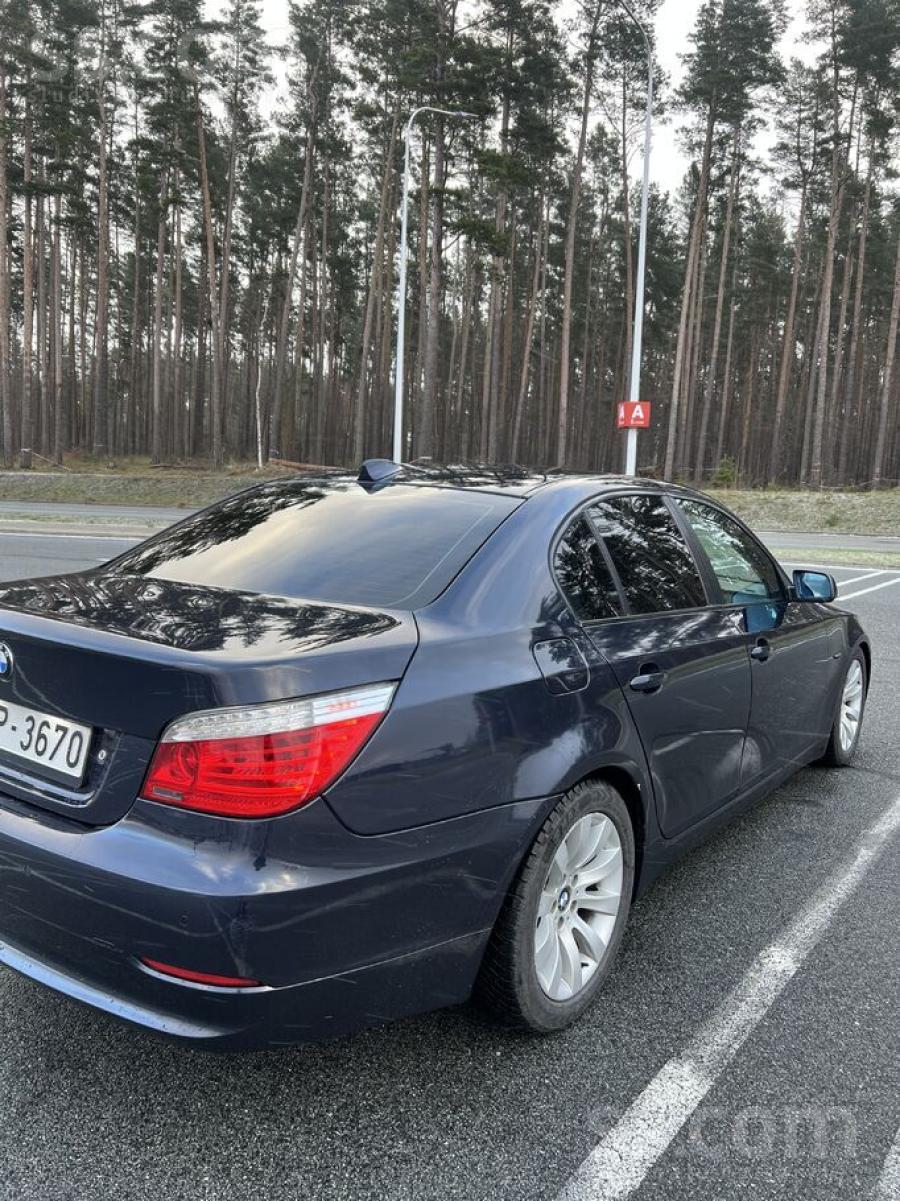 Zils BMW 530 2007 Rīga, ar dzinēja tilpumu 3.00 L un nobraukumu 302 tūkst. km par 6500 €, foto 3 vietnē AUTOMOTO.COM.LV