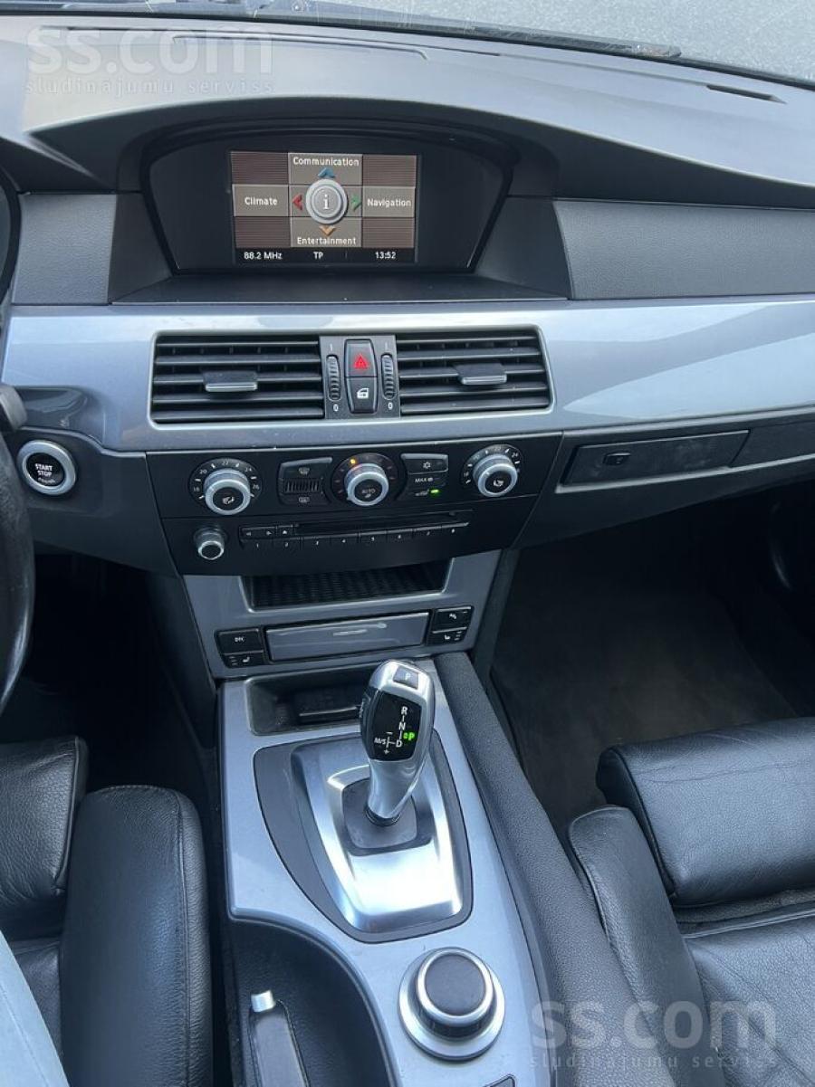 Zils BMW 530 2007 Rīga, ar dzinēja tilpumu 3.00 L un nobraukumu 302 tūkst. km par 6500 €, foto 9 vietnē AUTOMOTO.COM.LV