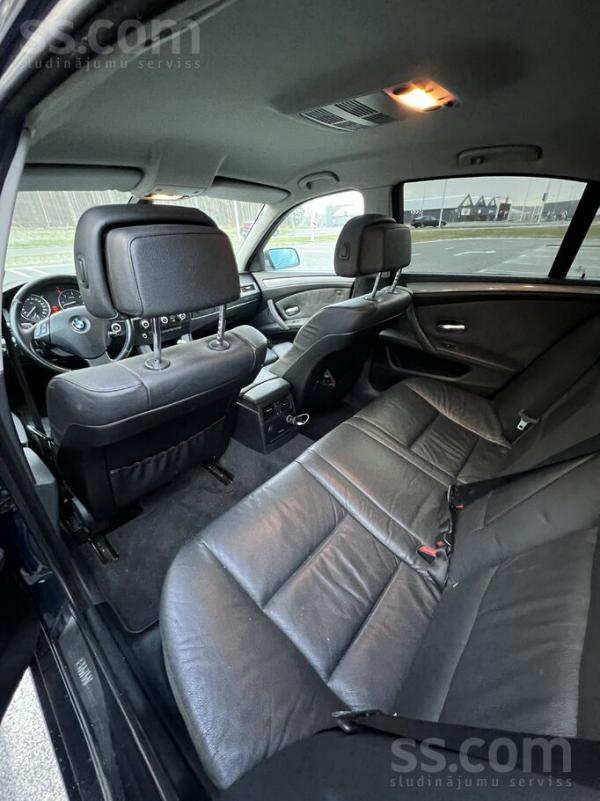 Blue BMW 530 2007 in Riga, with an engine capacity of 3.00 L and mileage of 302 thousand km for 6500 €, photo 9 on AUTOMOTO.COM.LV
