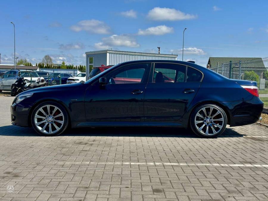 Blue BMW 530 2007 in Kretinga, with an engine capacity of 2.99 L and mileage of 338 thousand km for 7499 €, photo 7 on AUTOMOTO.COM.LV