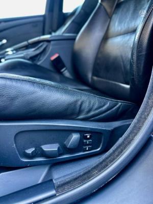 Blue BMW 530 2007 in Kretinga, with an engine capacity of 2.99 L and mileage of 338 thousand km for 7499 €, photo 16 on AUTOMOTO.COM.LV