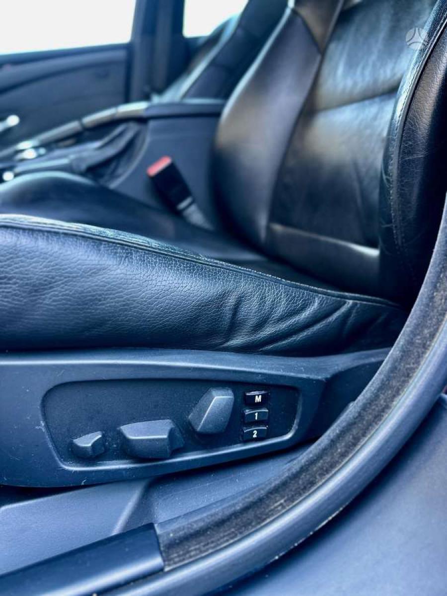 Blue BMW 530 2007 in Kretinga, with an engine capacity of 2.99 L and mileage of 338 thousand km for 7499 €, photo 16 on AUTOMOTO.COM.LV