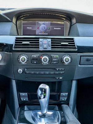 Blue BMW 530 2007 in Kretinga, with an engine capacity of 2.99 L and mileage of 338 thousand km for 7499 €, photo 22 on AUTOMOTO.COM.LV