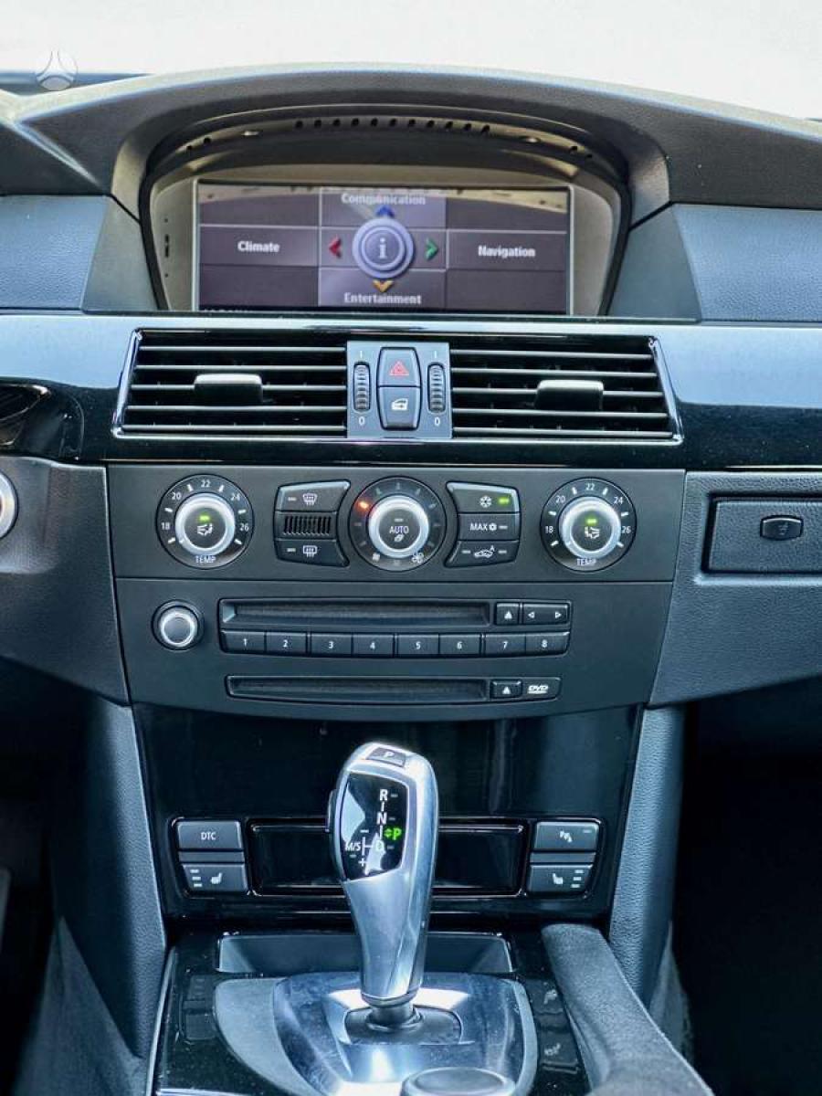 Blue BMW 530 2007 in Kretinga, with an engine capacity of 2.99 L and mileage of 338 thousand km for 7499 €, photo 22 on AUTOMOTO.COM.LV