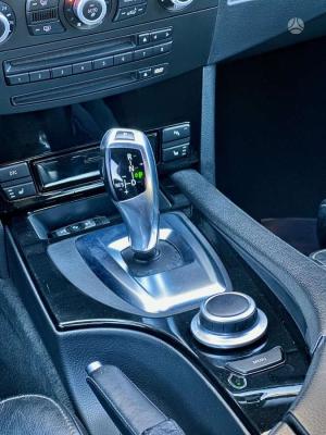 Blue BMW 530 2007 in Kretinga, with an engine capacity of 2.99 L and mileage of 338 thousand km for 7499 €, photo 23 on AUTOMOTO.COM.LV