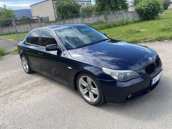 Zils BMW 530 2007 Rīga, ar dzinēja tilpumu 2.99 L un nobraukumu 296 tūkst. km par 4300 €, foto 2 vietnē AUTOMOTO.COM.LV