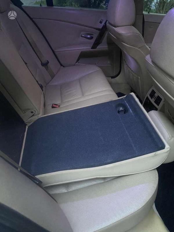 Zils BMW 530 2007 Rīga, ar dzinēja tilpumu 2.99 L un nobraukumu 296 tūkst. km par 4300 €, foto 8 vietnē AUTOMOTO.COM.LV
