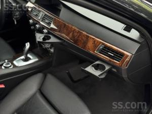 Синий БМВ 530 2007 в Рига, объемом двигателя 3.00 л и пробегом 346 тыс. км за 5690 €, фото 10 на AUTOMOTO.COM.LV