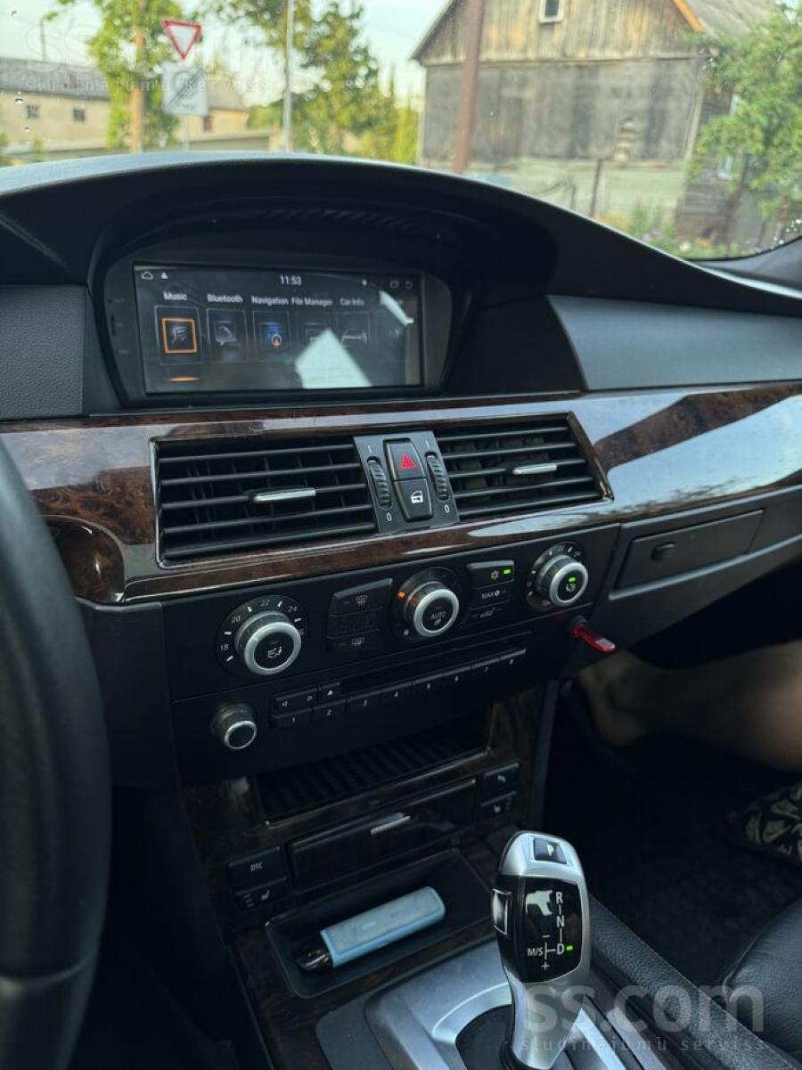 Zils BMW 530 2007 Rēzekne, ar dzinēja tilpumu 3.00 L un nobraukumu 346 tūkst. km par 6500 €, foto 11 vietnē AUTOMOTO.COM.LV