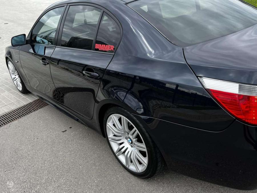 Zils BMW 530 2007 Viļņa, ar dzinēja tilpumu 2.99 L un nobraukumu 275 tūkst. km par 5400 €, foto 11 vietnē AUTOMOTO.COM.LV