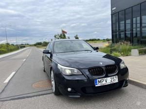 Zils BMW 530 2007 Viļņa, ar dzinēja tilpumu 2.99 L un nobraukumu 275 tūkst. km par 5400 €, foto 17 vietnē AUTOMOTO.COM.LV