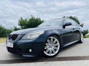 Zils BMW 530 2007 Viļņa, ar dzinēja tilpumu 2.99 L un nobraukumu 275 tūkst. km par 5400 €, foto 24 vietnē AUTOMOTO.COM.LV