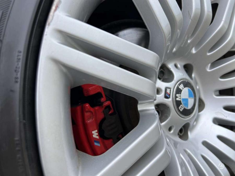 Zils BMW 530 2007 Viļņa, ar dzinēja tilpumu 2.99 L un nobraukumu 275 tūkst. km par 5400 €, foto 26 vietnē AUTOMOTO.COM.LV