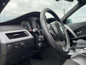 Zils BMW 530 2007 Viļņa, ar dzinēja tilpumu 2.99 L un nobraukumu 275 tūkst. km par 5400 €, foto 28 vietnē AUTOMOTO.COM.LV