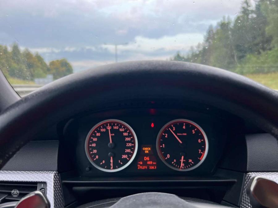 Zils BMW 530 2007 Viļņa, ar dzinēja tilpumu 2.99 L un nobraukumu 275 tūkst. km par 5400 €, foto 37 vietnē AUTOMOTO.COM.LV