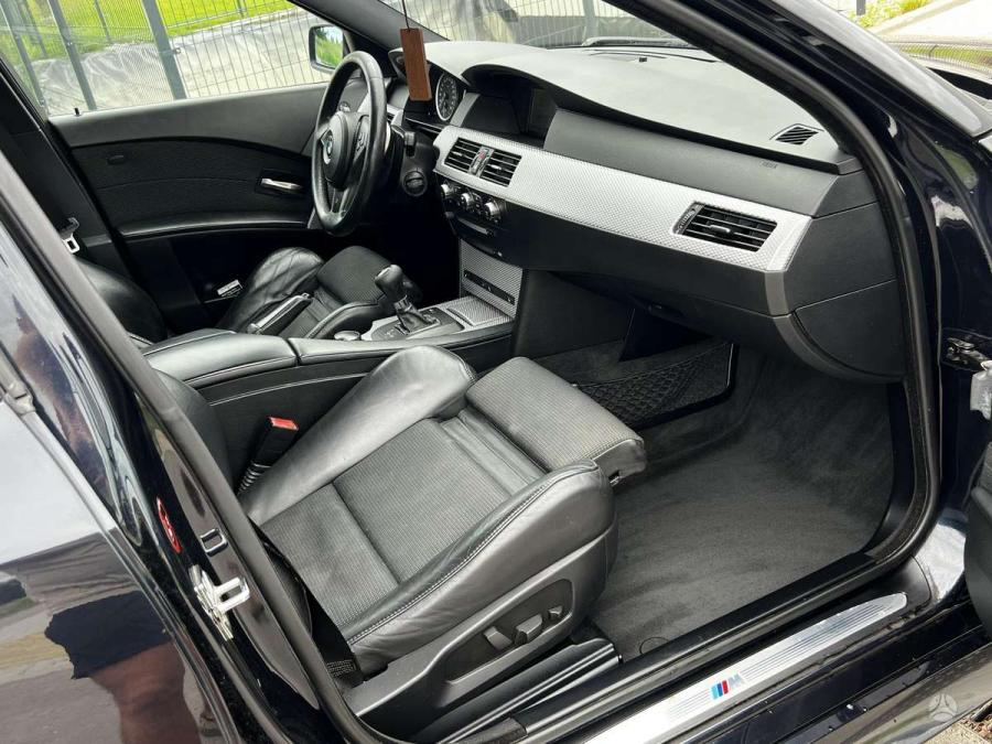 Zils BMW 530 2007 Viļņa, ar dzinēja tilpumu 2.99 L un nobraukumu 275 tūkst. km par 5400 €, foto 40 vietnē AUTOMOTO.COM.LV
