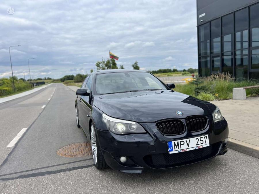 Blue BMW 530 2007 in Vilnius, with an engine capacity of 2.99 L and mileage of 290 thousand km for 2800 €, photo 4 on AUTOMOTO.COM.LV