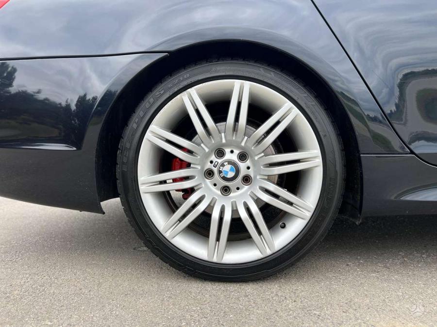 Blue BMW 530 2007 in Vilnius, with an engine capacity of 2.99 L and mileage of 290 thousand km for 2800 €, photo 6 on AUTOMOTO.COM.LV