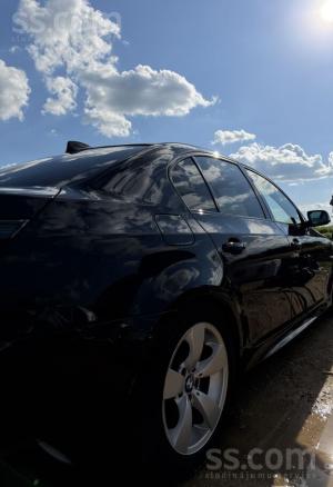 Zils BMW 530 2007 Preiļi, ar dzinēja tilpumu 3.00 L un nobraukumu 312 tūkst. km par 4250 €, foto 6 vietnē AUTOMOTO.COM.LV