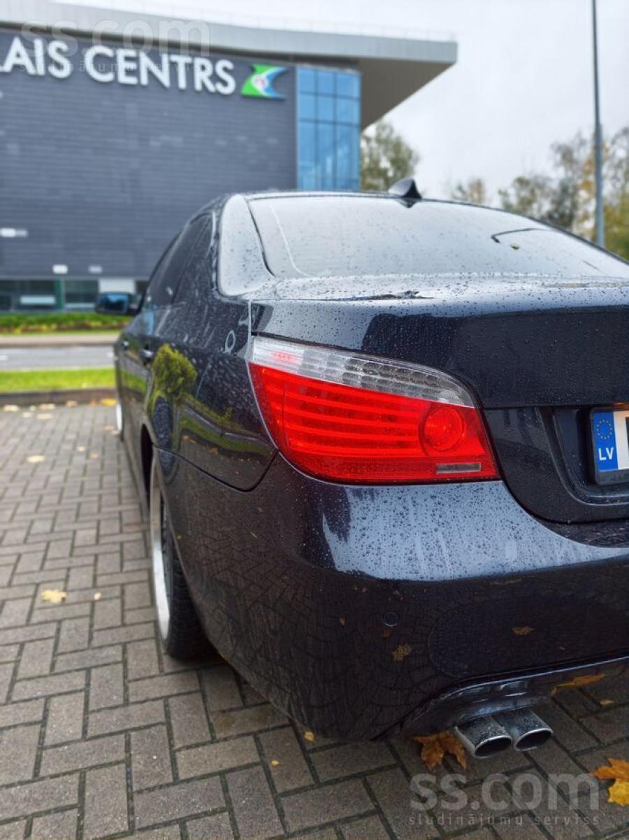 Zils BMW 530 2007 Jelgava, ar dzinēja tilpumu 3.00 L un nobraukumu 444 tūkst. km par 7500 €, foto 11 vietnē AUTOMOTO.COM.LV