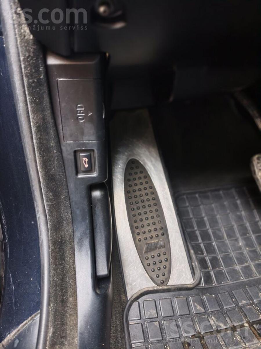 Zils BMW 530 2007 Jelgava, ar dzinēja tilpumu 3.00 L un nobraukumu 444 tūkst. km par 7500 €, foto 17 vietnē AUTOMOTO.COM.LV