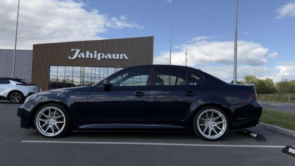 Zils BMW 530 2009 Kauņa, ar dzinēja tilpumu 2.99 L un nobraukumu 348 tūkst. km par 8000 €, foto 9 vietnē AUTOMOTO.COM.LV