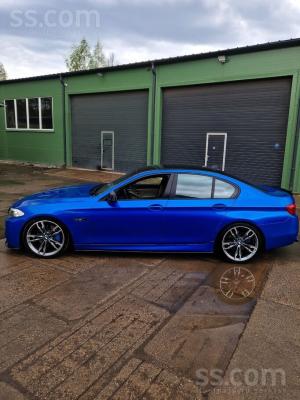 Blue BMW 530 2010 in Riga, with an engine capacity of 3.00 L and mileage of 383 thousand km for 13000 €, photo 6 on AUTOMOTO.COM.LV