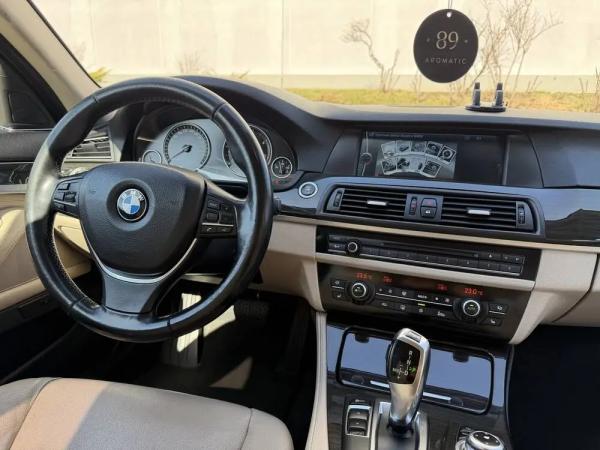 Blue BMW 530 2010 in Riga, with an engine capacity of 3.00 L and mileage of 381 thousand km for 8490 €, photo 7 on AUTOMOTO.COM.LV