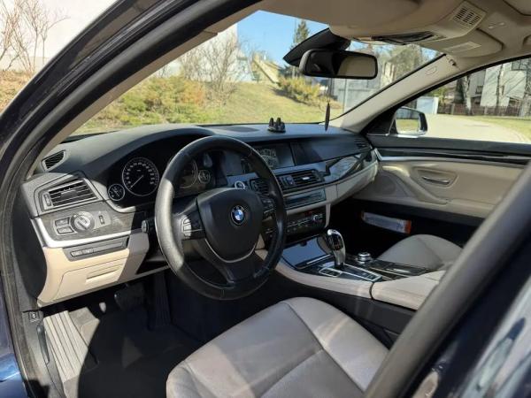 Blue BMW 530 2010 in Riga, with an engine capacity of 3.00 L and mileage of 381 thousand km for 8490 €, photo 8 on AUTOMOTO.COM.LV