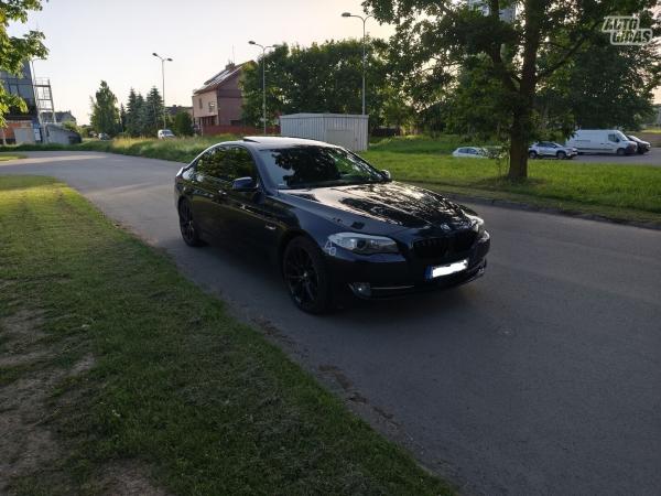 Синий БМВ 530 2010 в Клайпеда, объемом двигателя 3.00 л и пробегом 299 тыс. км за 9200 €, фото 3 на AUTOMOTO.COM.LV