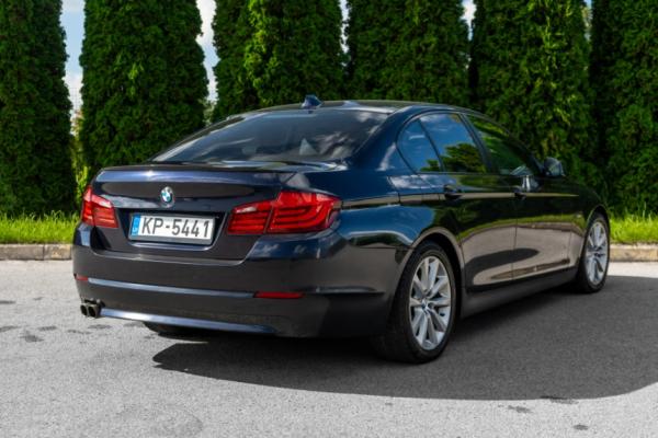 Zils BMW 530 2011 Jelgava, ar dzinēja tilpumu 2.00 L un nobraukumu 364 tūkst. km par 9990 €, foto 11 vietnē AUTOMOTO.COM.LV
