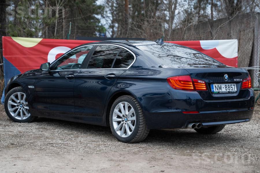 Blue BMW 530 2011 in Riga, with an engine capacity of 3.00 L and mileage of 282 thousand km for 7900 €, photo 5 on AUTOMOTO.COM.LV