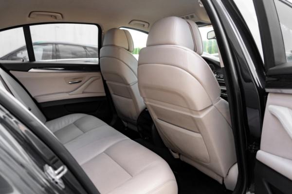 Zils BMW 530 2011 Rīga, ar dzinēja tilpumu 2.00 L un nobraukumu 364 tūkst. km par 9500 €, foto 9 vietnē AUTOMOTO.COM.LV