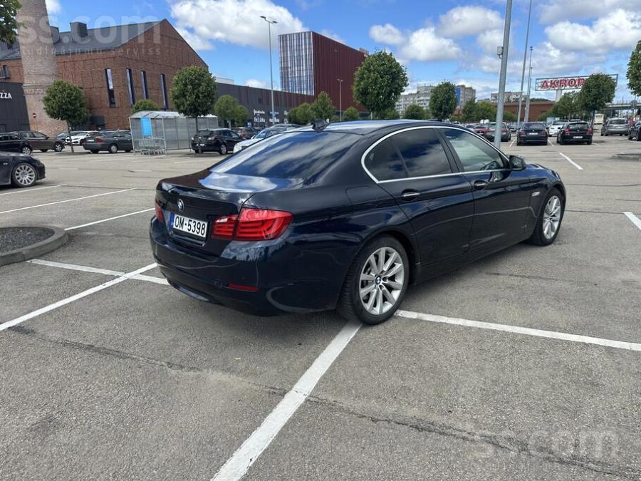 Zils BMW 530 2011 Rīga, ar dzinēja tilpumu 3.00 L un nobraukumu 151 tūkst. km par 9500 €, foto 4 vietnē AUTOMOTO.COM.LV
