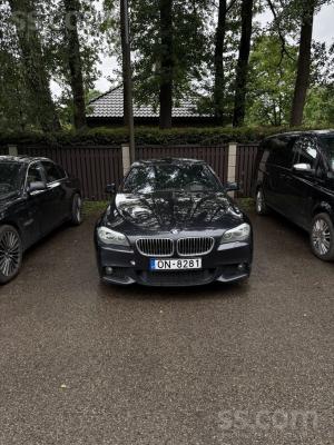 Zils BMW 530 2012 Rīga, ar dzinēja tilpumu 3.00 L un nobraukumu 300 tūkst. km par 7490 €, foto  vietnē AUTOMOTO.COM.LV