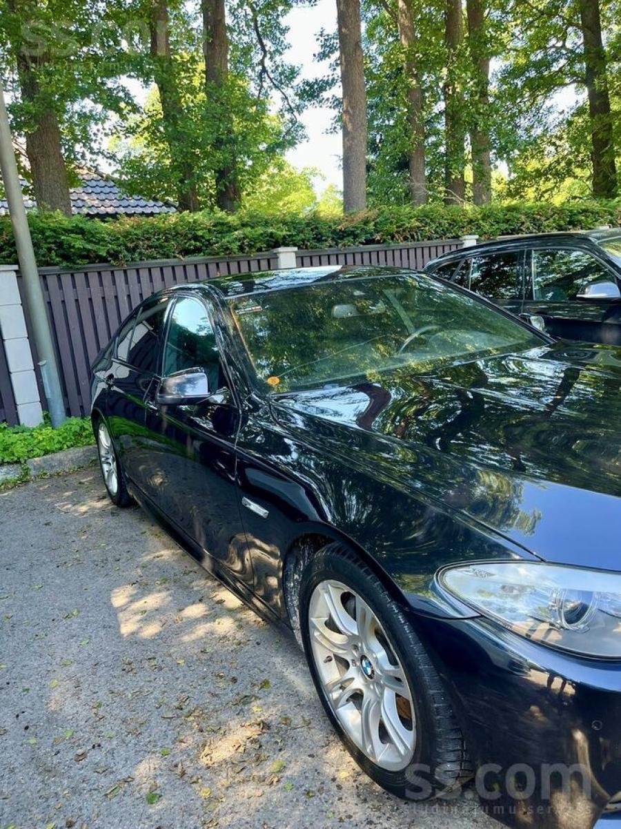 Zils BMW 530 2012 Rīga, ar dzinēja tilpumu 3.00 L un nobraukumu 296 tūkst. km par 6290 €, foto 4 vietnē AUTOMOTO.COM.LV