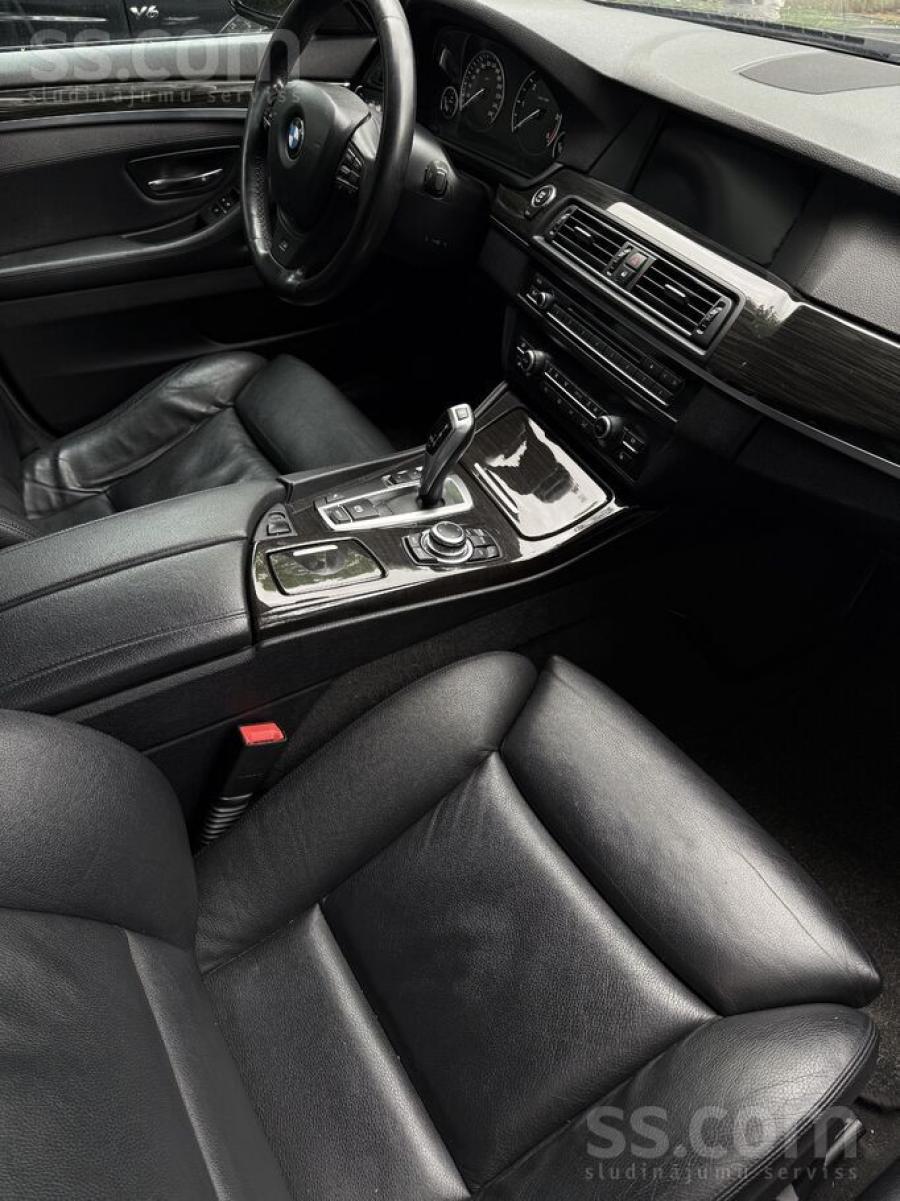 Zils BMW 530 2012 Rīga, ar dzinēja tilpumu 3.00 L un nobraukumu 296 tūkst. km par 6290 €, foto 16 vietnē AUTOMOTO.COM.LV