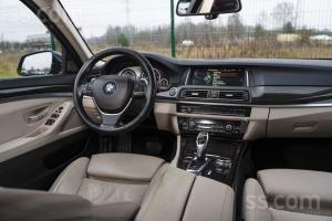 Blue BMW 530 2013 in Riga, with an engine capacity of 3.00 L and mileage of 296 thousand km for 14990 €, photo 12 on AUTOMOTO.COM.LV