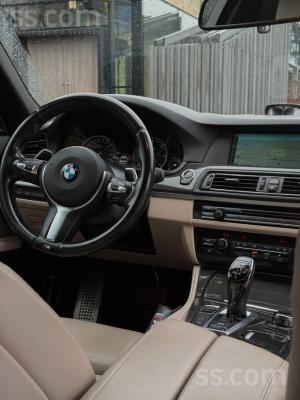 Blue BMW 530 2013 in Riga, with an engine capacity of 3.00 L and mileage of 251 thousand km for 12900 €, photo 8 on AUTOMOTO.COM.LV