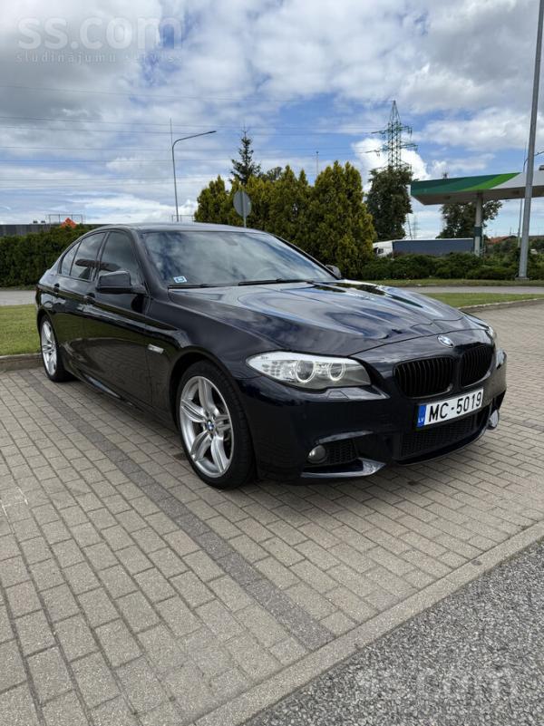 Zils BMW 530 2013 Rīga, ar dzinēja tilpumu 3.00 L un nobraukumu 221 tūkst. km par 14600 €, foto 3 vietnē AUTOMOTO.COM.LV