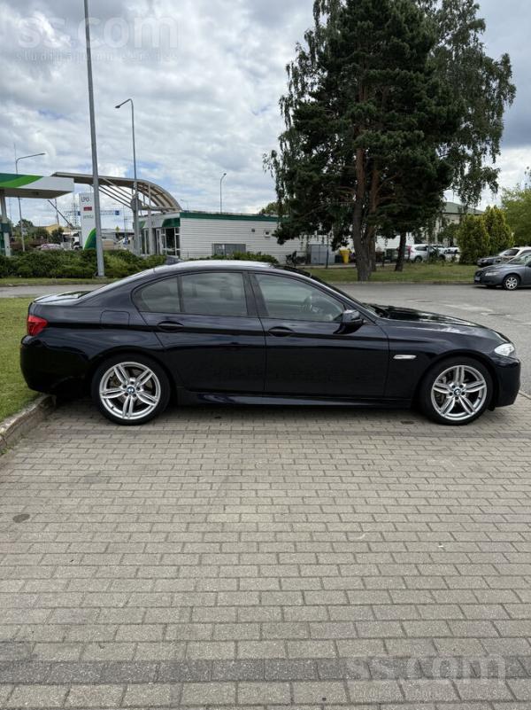 Zils BMW 530 2013 Rīga, ar dzinēja tilpumu 3.00 L un nobraukumu 221 tūkst. km par 14600 €, foto 5 vietnē AUTOMOTO.COM.LV