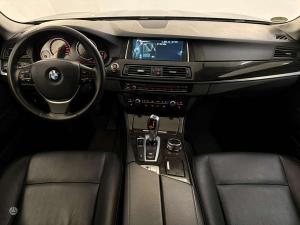 Blue BMW 530 2013 in Marijampole, with an engine capacity of 2.99 L and mileage of 244 thousand km for 11650 €, photo 16 on AUTOMOTO.COM.LV